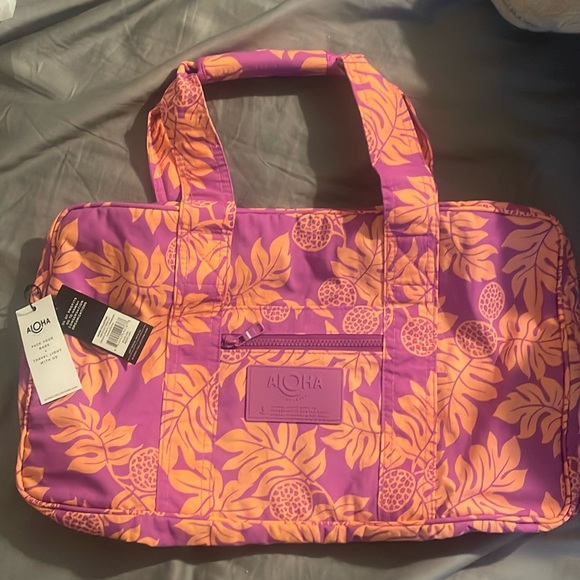 ALOHA Collection | Bags | Aloha Collection Keep It Light Weekender Bag ...